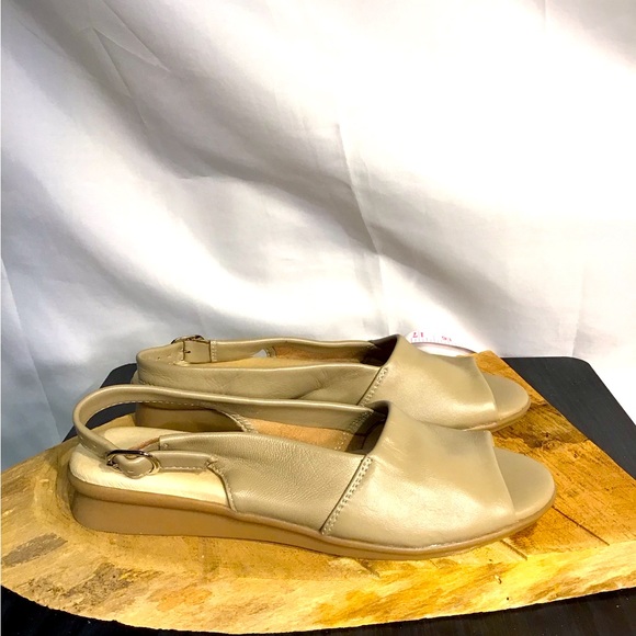 David Tate | Shoes | David Tate Camel Lamb Sandals | Poshmark